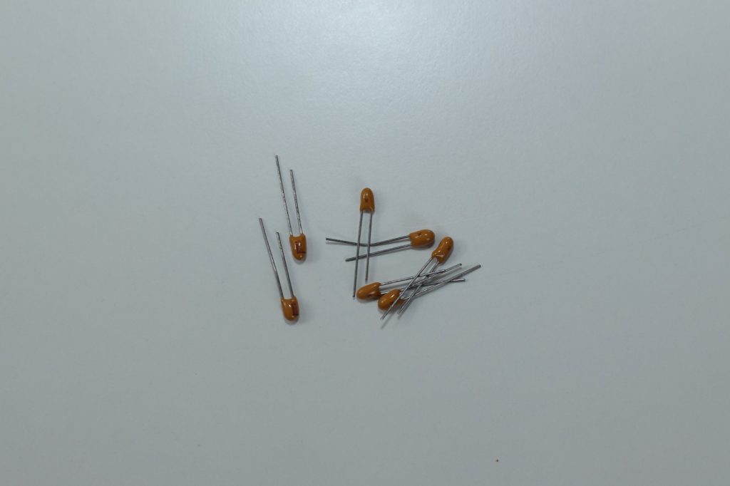 Capacitor Code And Values - Tutorial45